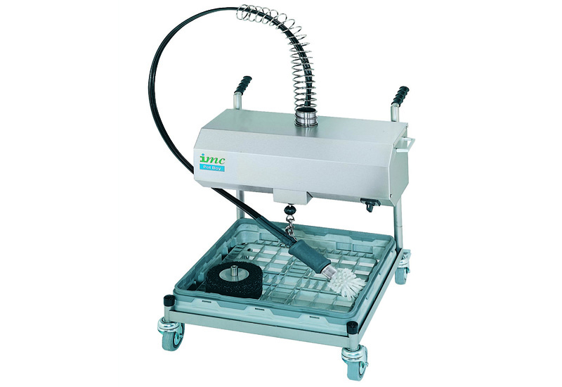 ‘Pot Boy’ makes light work of dirty kitchen equipment