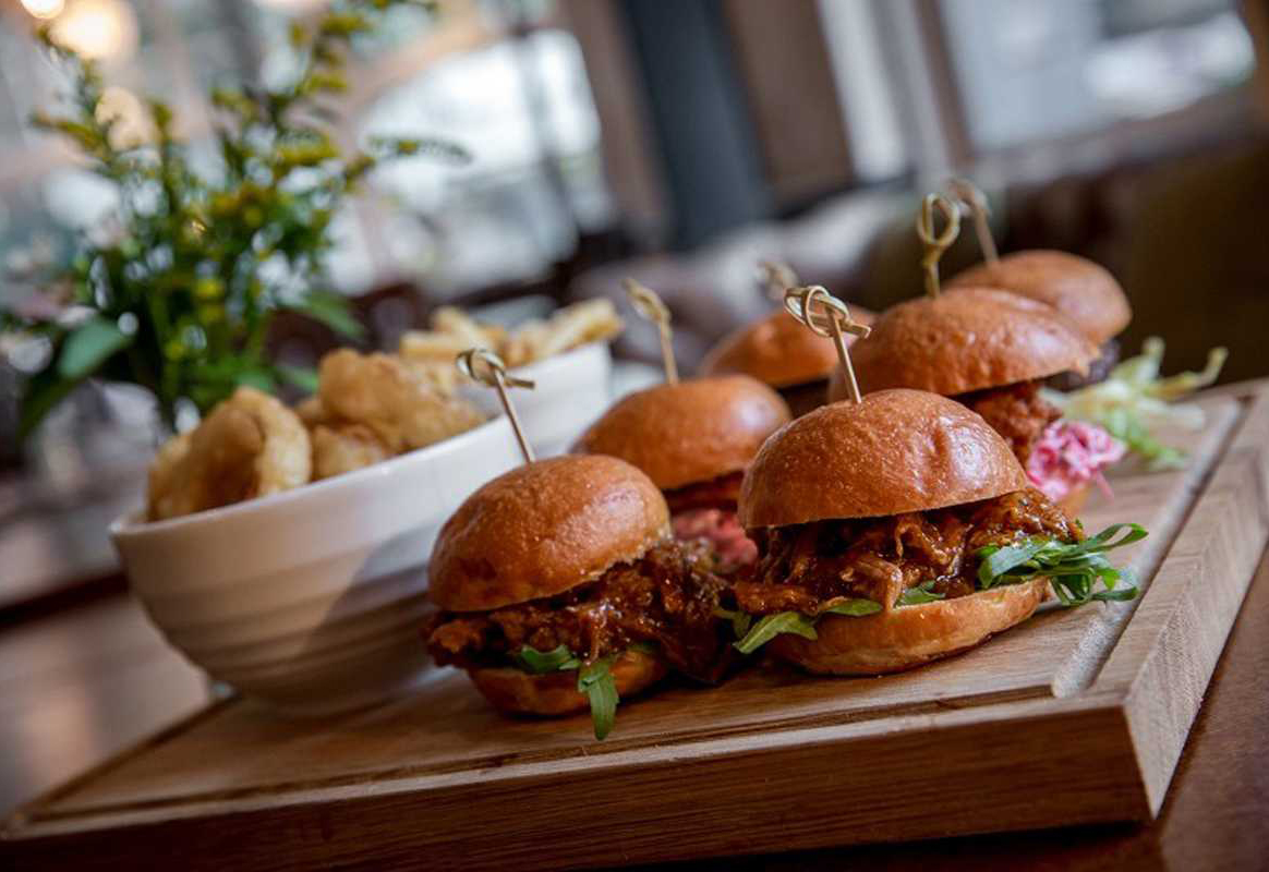 ROUNDTABLE DEBATE: How are pub kitchens changing as food sales gather ...