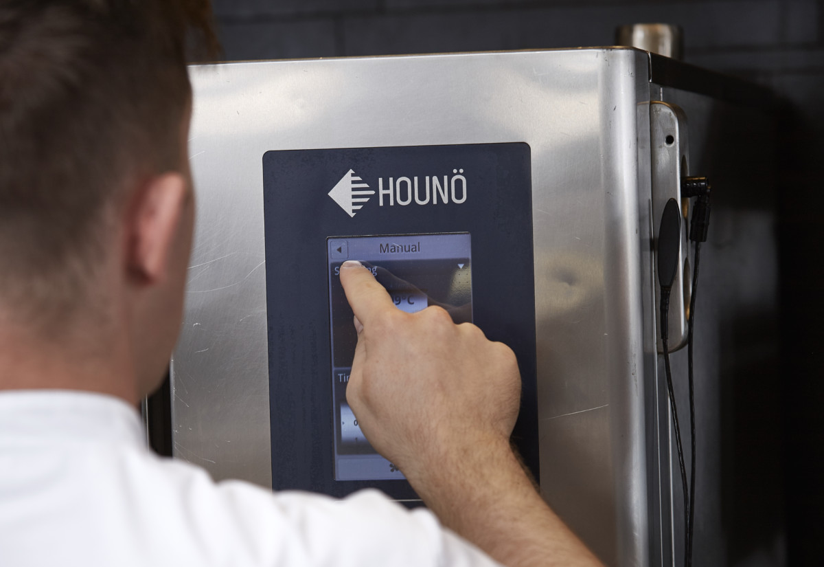 Houno offers chains the ability to connect their ovens and spot kitchen ...
