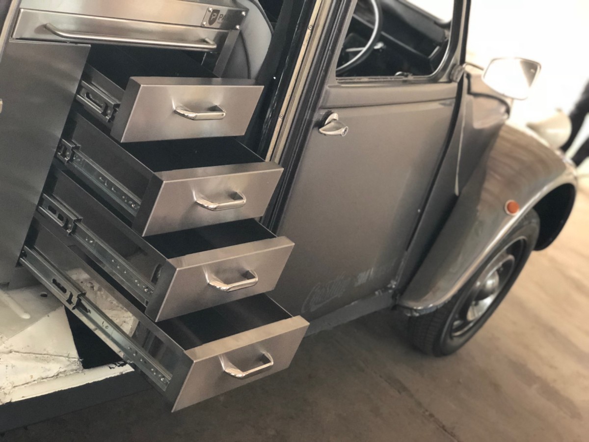 British chef converts classic Citroen into world’s smallest mobile kitchen