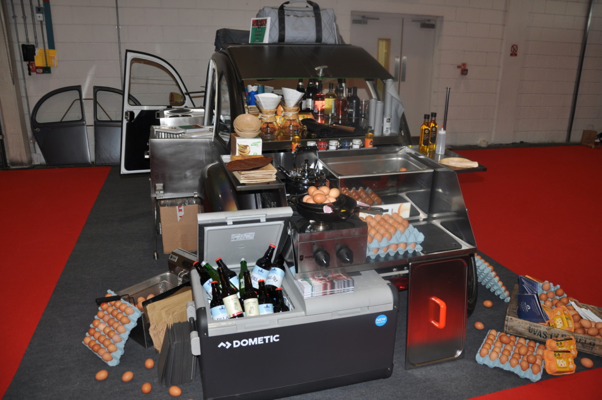 British chef converts classic Citroen into world’s smallest mobile kitchen