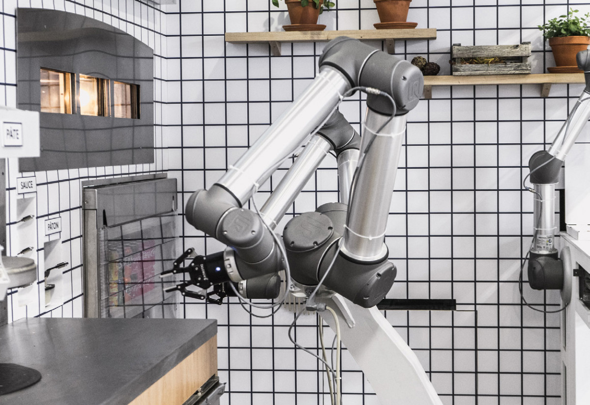 Does this three-armed robot chef represent the future of tomorrow’s ...