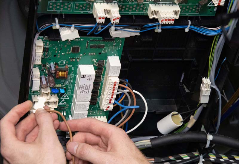 Fatal electrocution of catering engineer leads to call for kitchen law ...