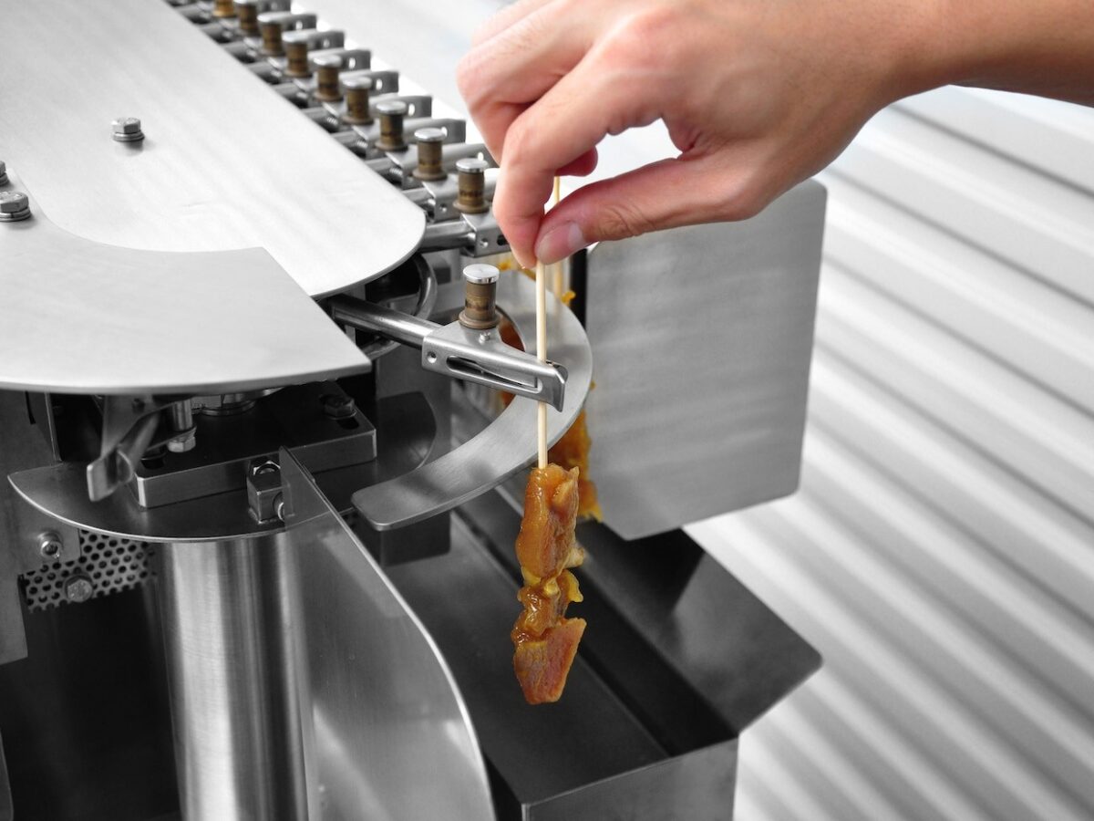 UK’s first robotic yakitori machine makes way to London