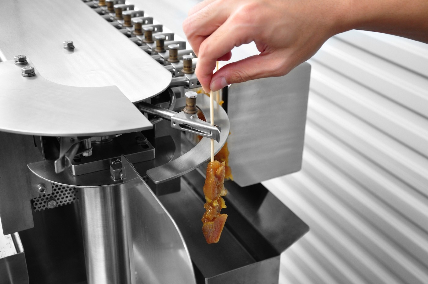 UK’s first robotic yakitori machine makes way to London