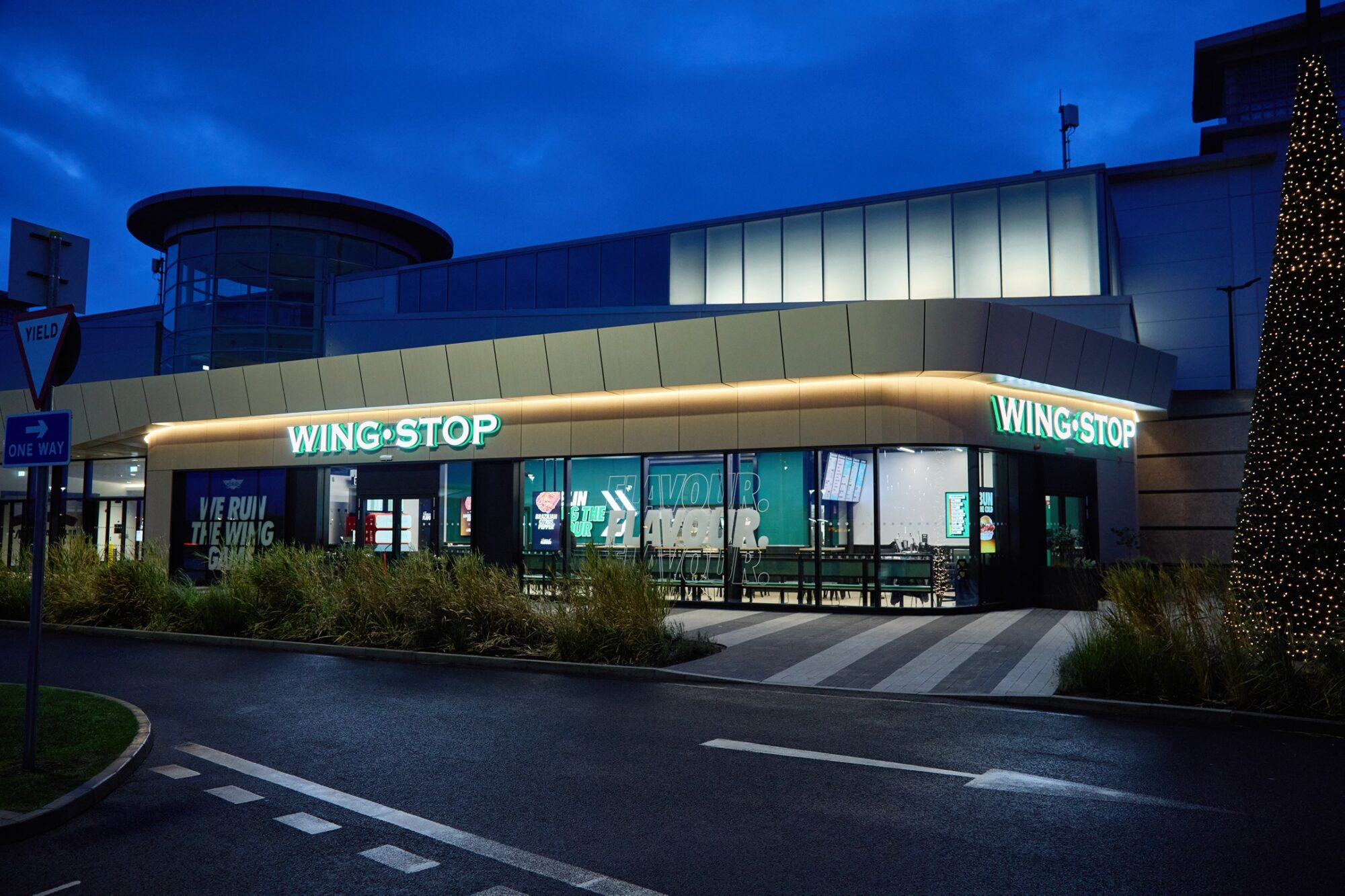 Wingstop opens debut Ireland restaurant